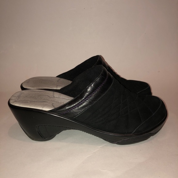 J-41 | Shoes | Ladies J4 Adventure On Leather Wedge Sandalvgc | Poshmark